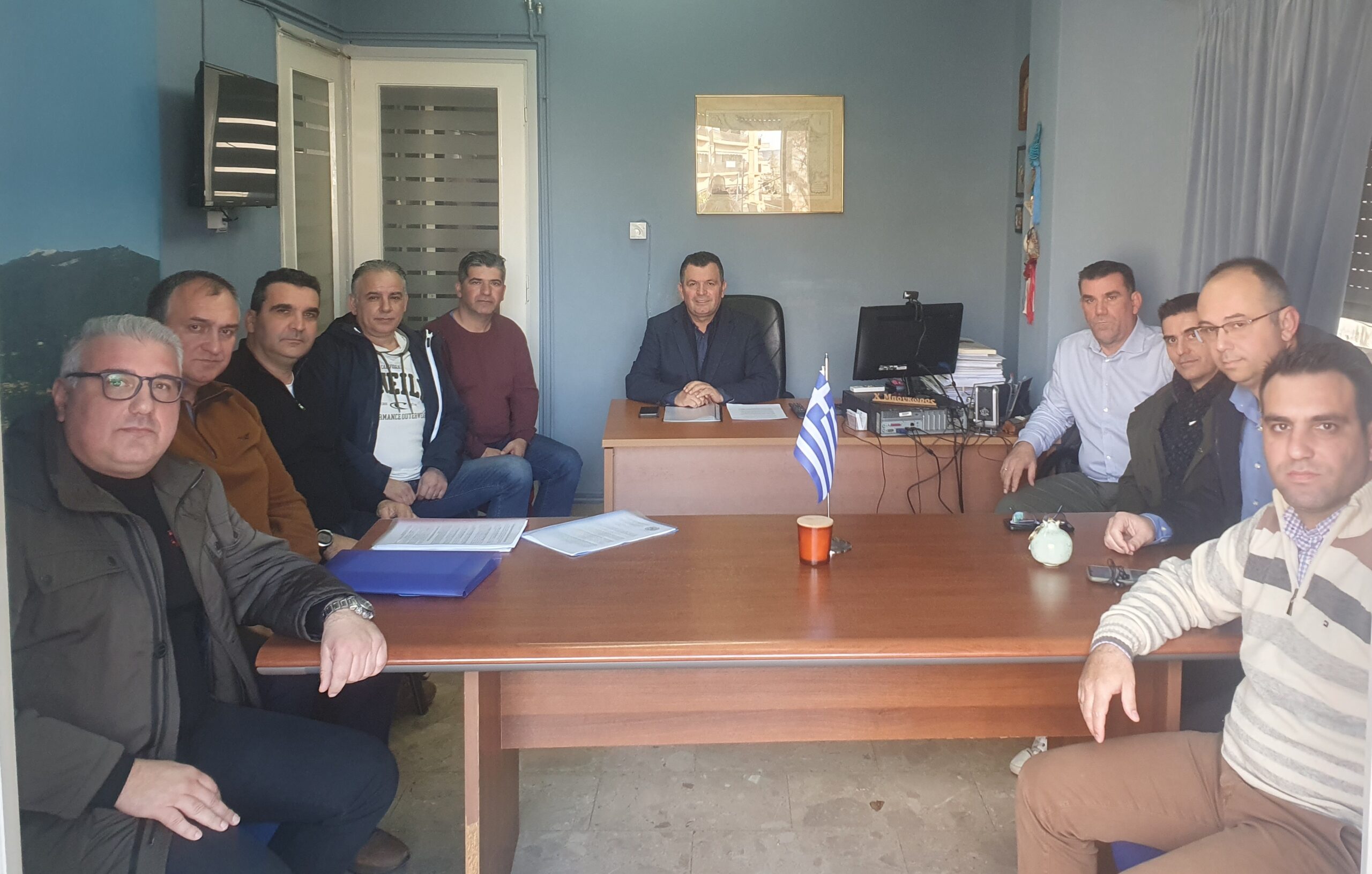 Συνάντηση με εκπροσώπους των στρατιωτικών ενώσεων είχε ο Χρήστος ...