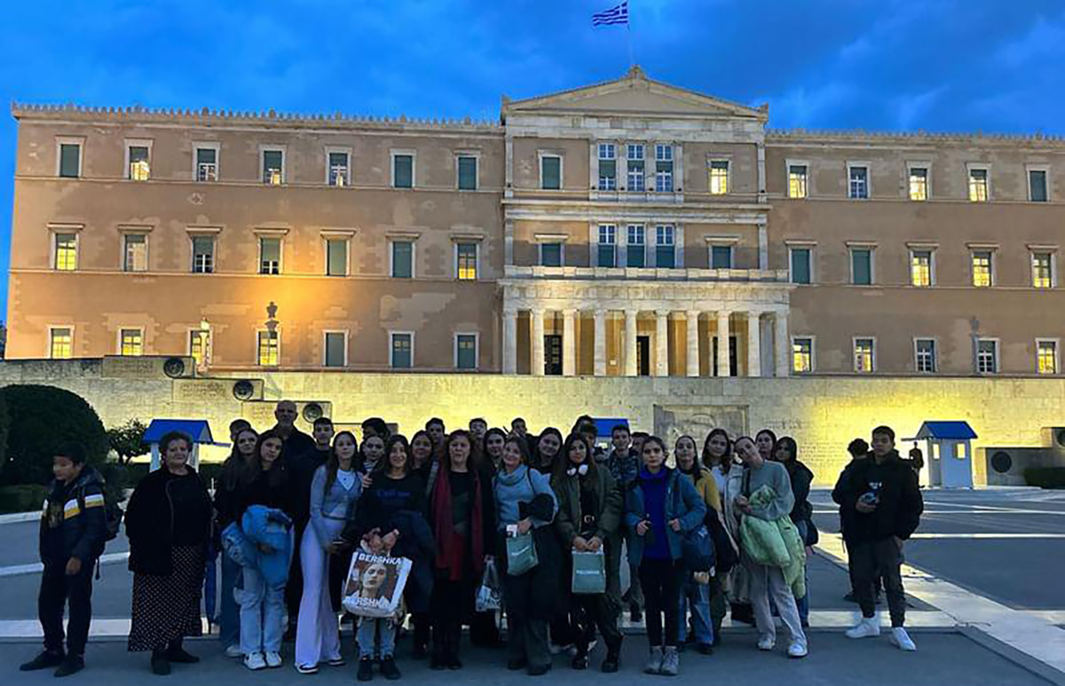 Επίσκεψη του 2ου Γυμνασίου Αλμυρού στη Βουλή - Λαός της Μαγνησίας
