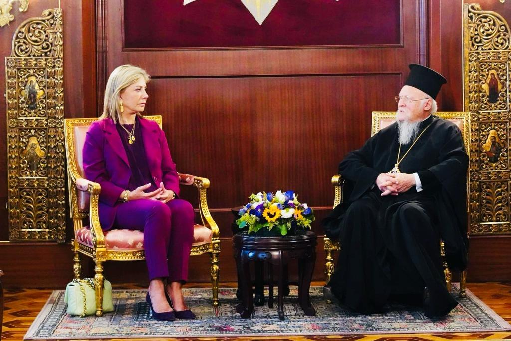 Η Ζ. Μακρή με τον Οικουμενικό Πατριάρχη και την ελληνική κοινότητα στην ...